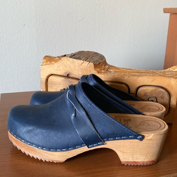 Trolls | Shoes | Swedish Trolls Braided Navy Blue Leather Clogs | Poshmark